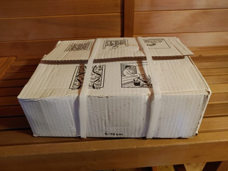 Sauna Rocks 33# Box Authentic Finnish Vulcanite | Cedarbrook Sauna + Steam