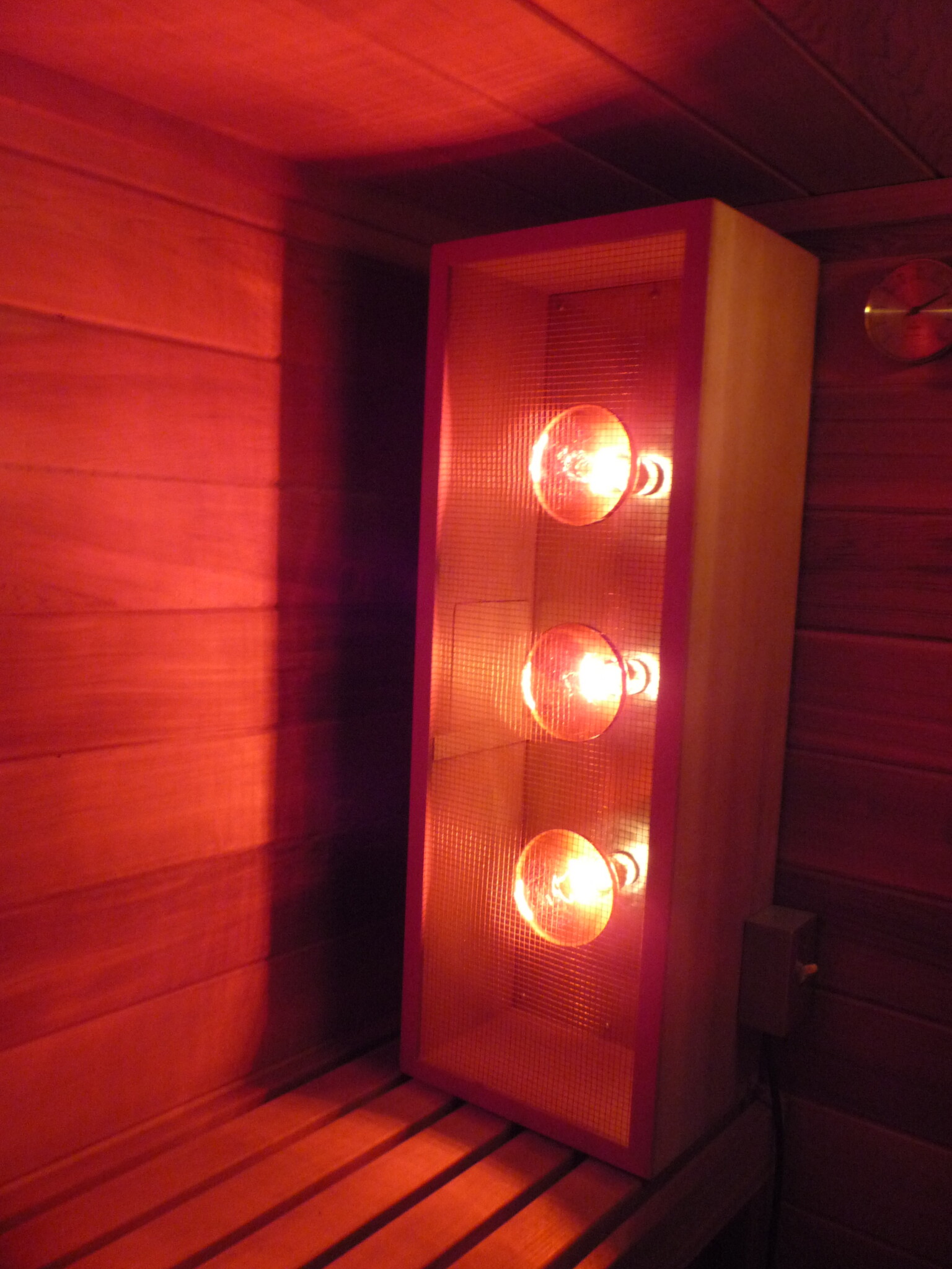 Infrared Sauna Light Vertical Box | Cedarbrook Sauna + Steam